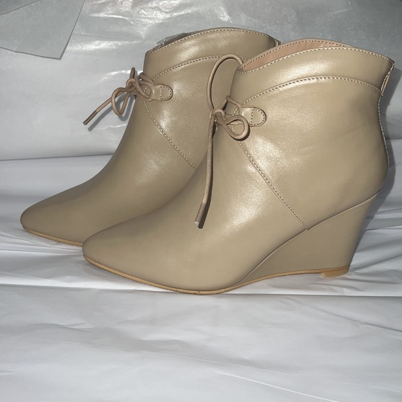 Allegra K | Shoes | Allegrak New With Tags Back Zipping Wedge Booties ...